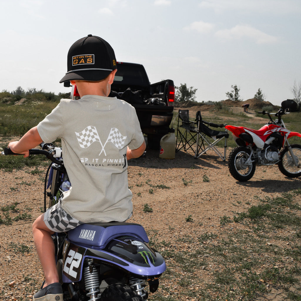 Keep It Pinned T-shirt – Rad Rascals